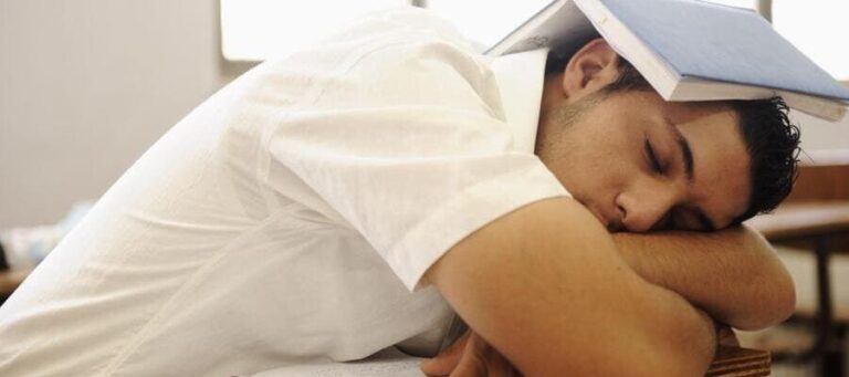 How to Stay Awake in Class - 10 Ways to NOT Fall Asleep